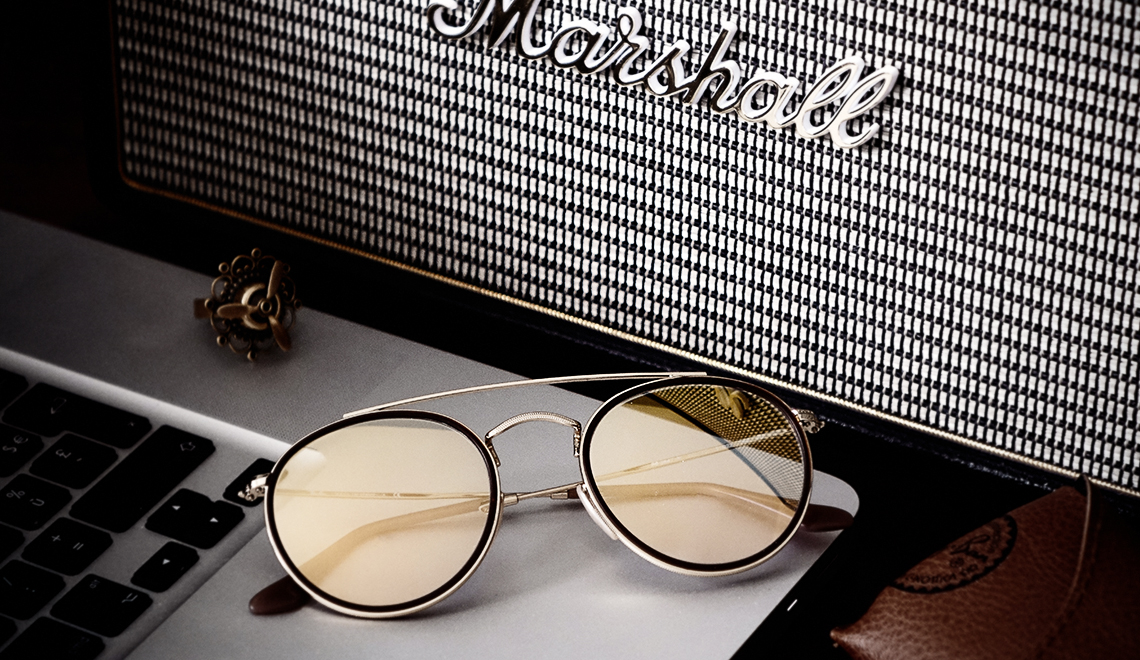 JANIS-EN-SUCRE-Rayban-Transitions-Flash-To-Mirror-00a