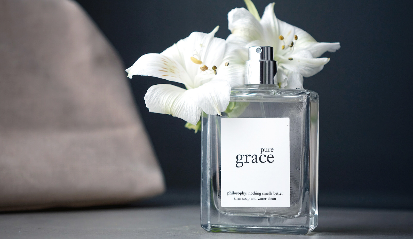 "Pure Grace" de Philosophy, le parfum qui va assurer tes rencards
